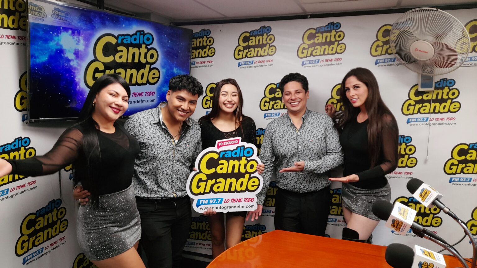 Orquesta La Nueva Ley conquista corazones gracias al apoyo de Radio ...